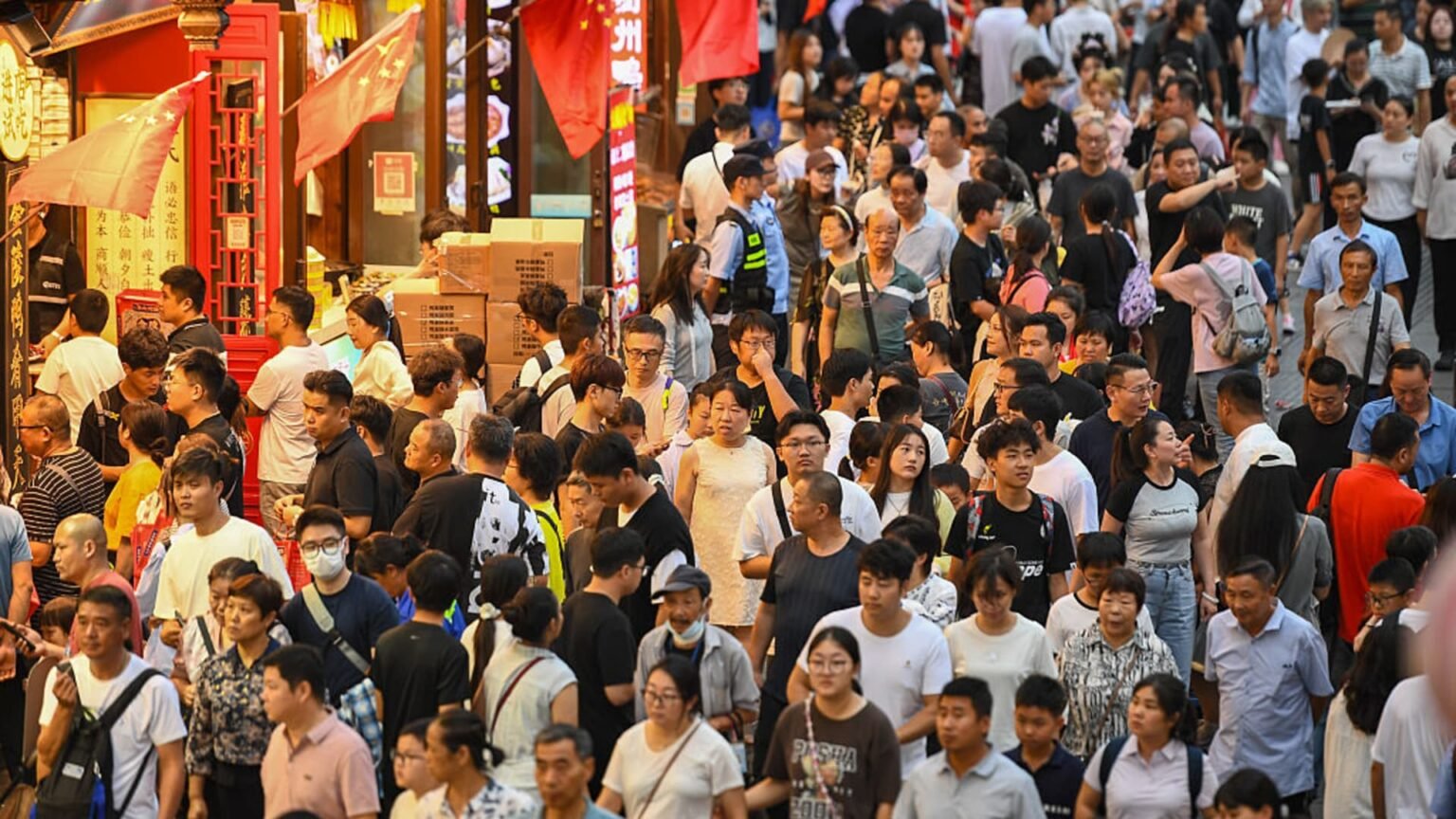 China’s Golden Week' travel boom masks a bruising price war - FinzNest