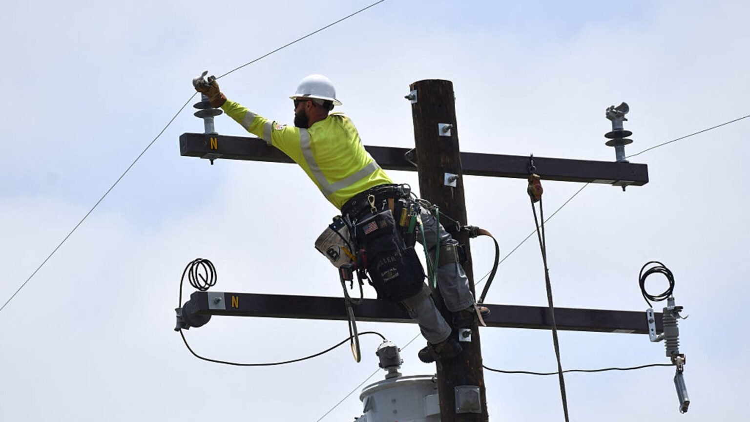 AI-electric appeal for underperforming infrastructure: ETF experts ...