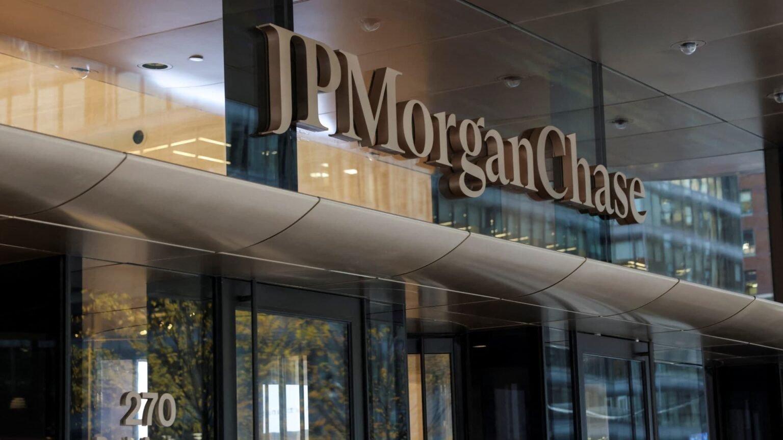JPMorgan Chase wins fight with fintech firms over fees - FinzNest